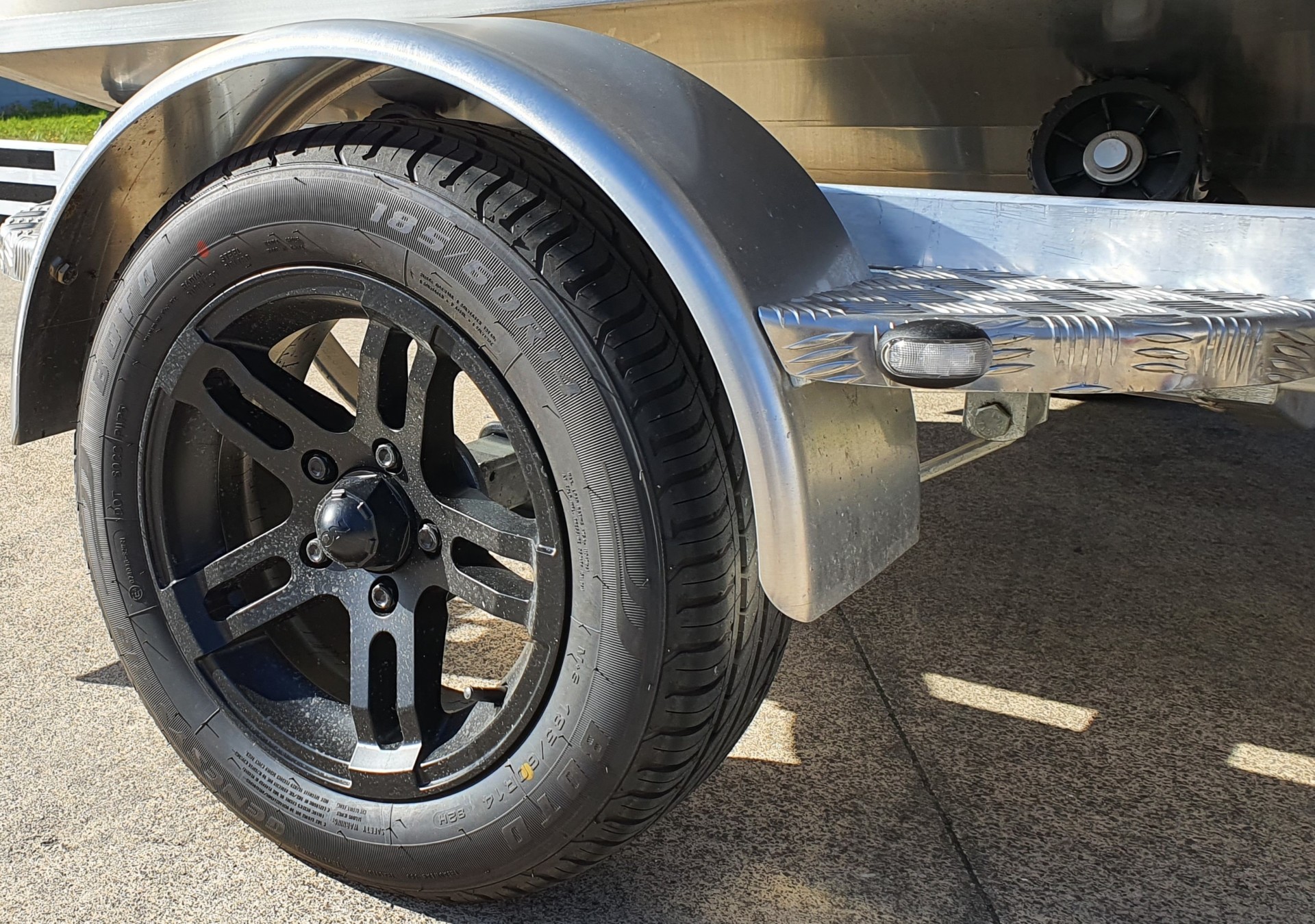 Rhino Light Trailer Guards - How to select best fit. - Rhino ...